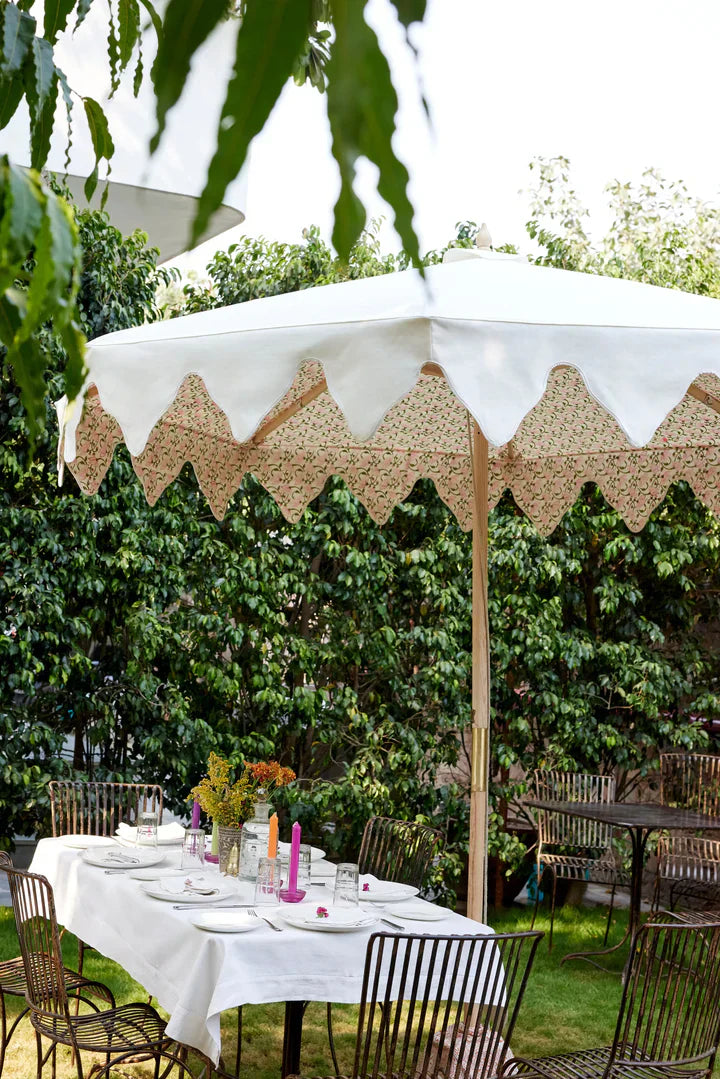 Garden Parasols UK: Uplifting Outdoor Living & Stylish Shade | Parasol-UK